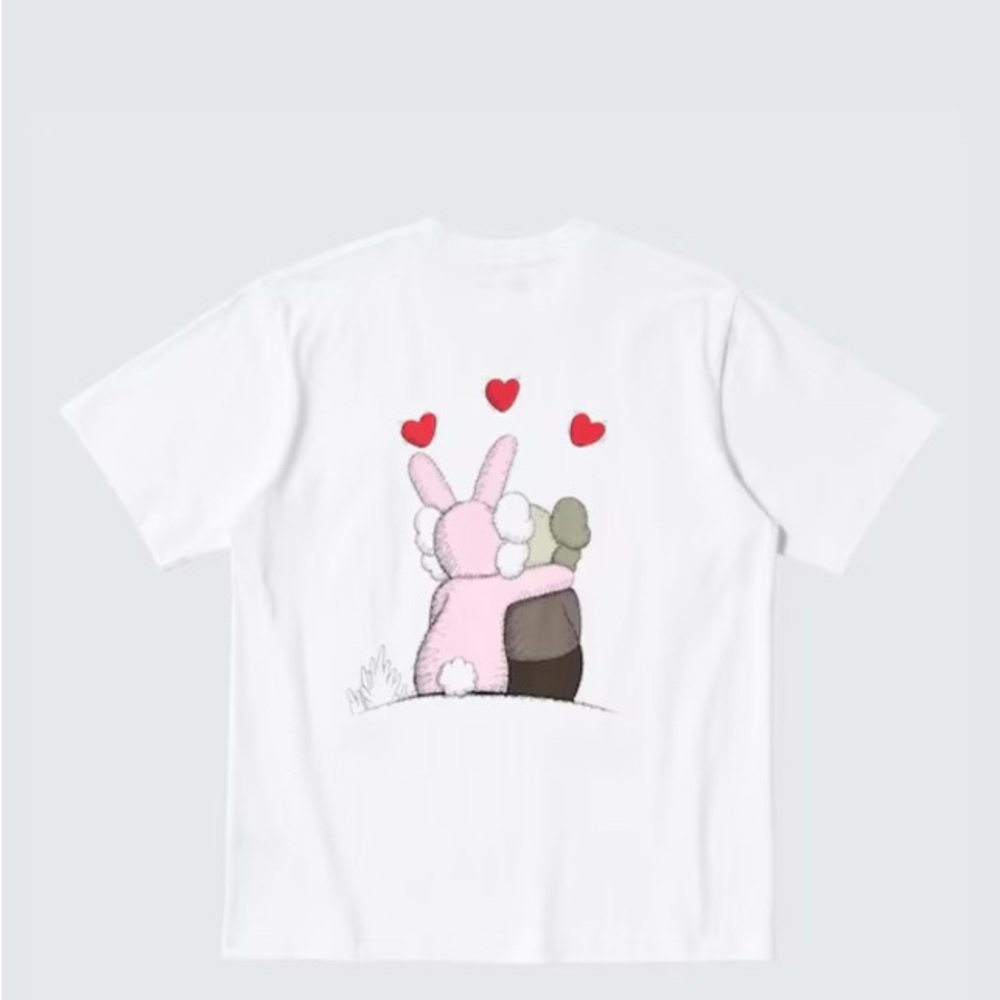 Brand New Uniqlo X Kaws Collaboration Valentines T Sh… - Gem